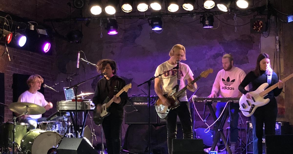 Rockebandet brenn. drar på høstturné